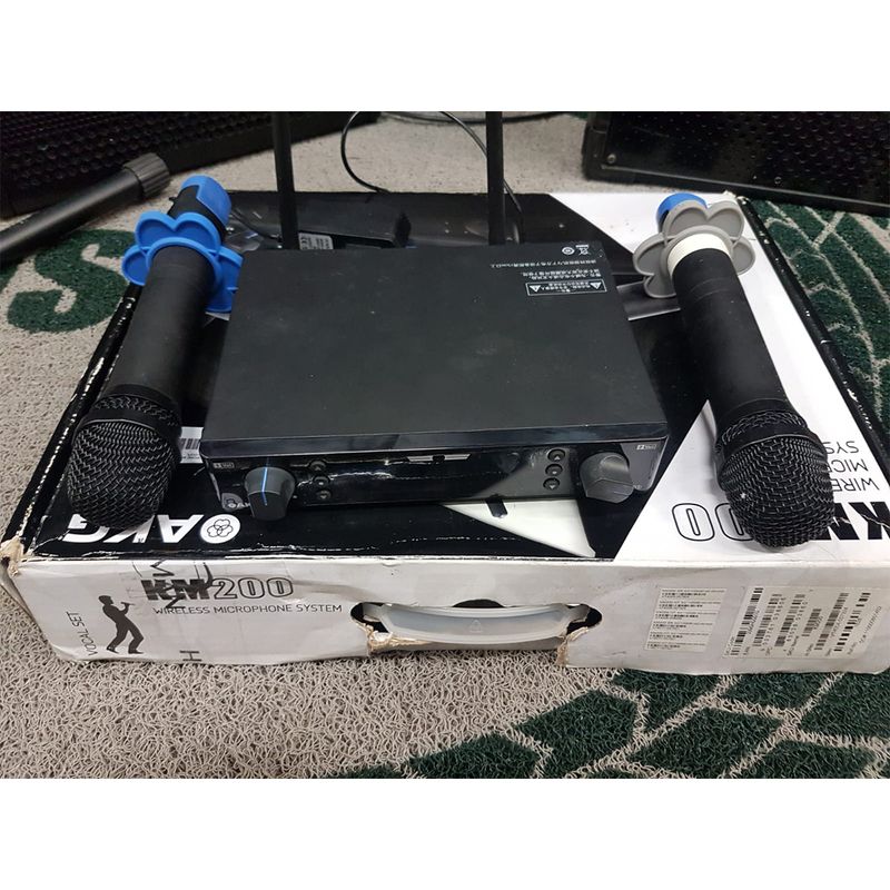 MICROFONE AKG KM-200 SEM FIO DUPLO USADO