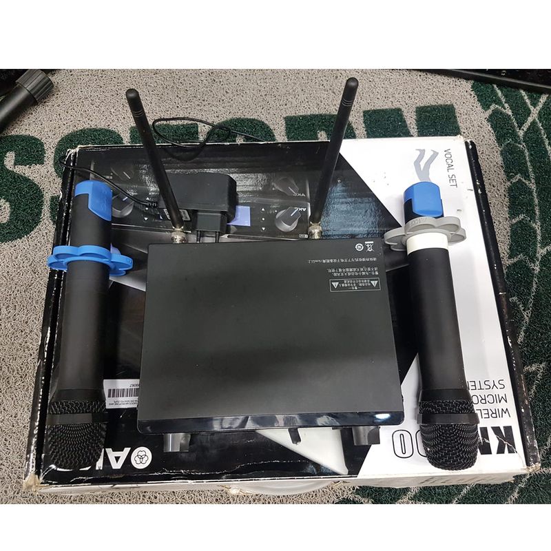 MICROFONE AKG KM-200 SEM FIO DUPLO USADO