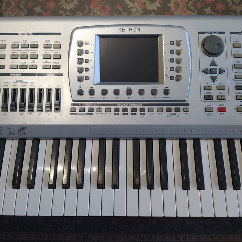 TECLADO KETRON AUDYA 76 TECLAS USADO