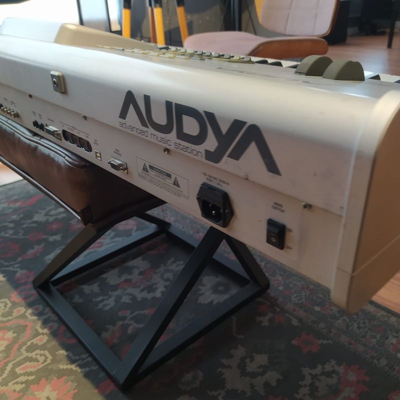 TECLADO KETRON AUDYA 76 TECLAS USADO