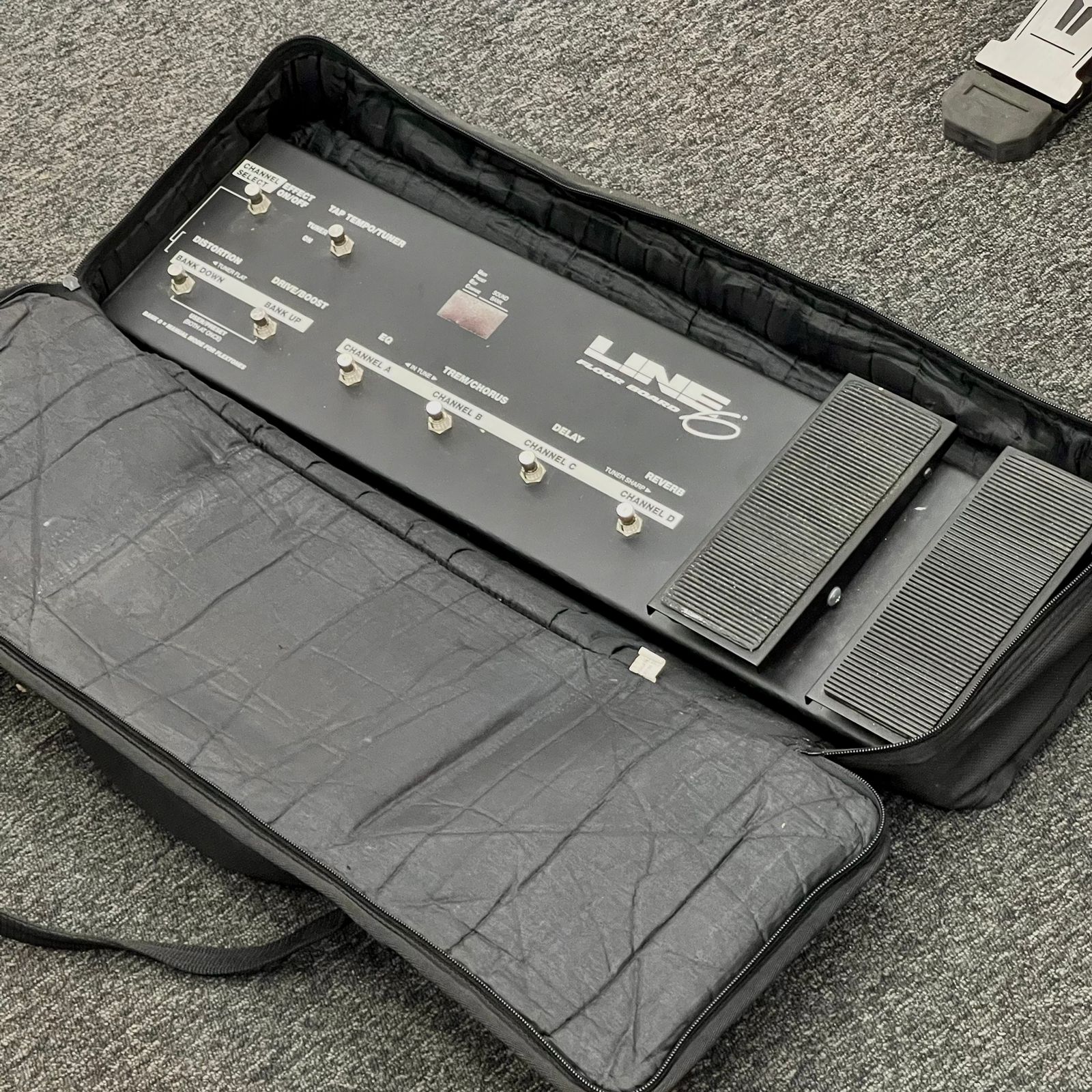 PEDAL LINE 6 FOOT CONTROLLER FLOORBOARD USADO